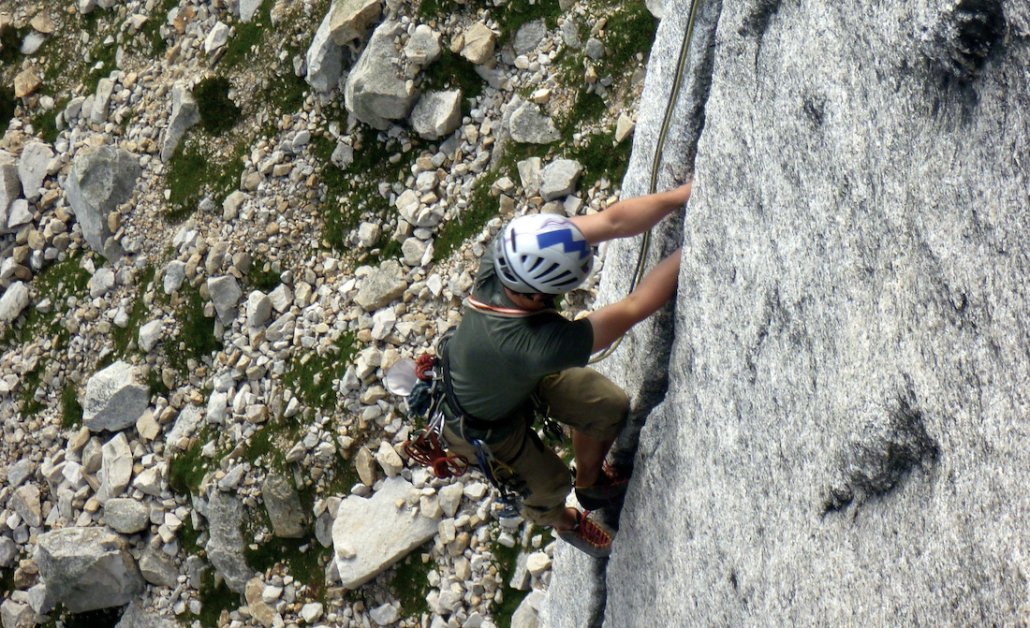The Bizarre, Painful Appeal of Off-Width Climbing – Adventure Journal