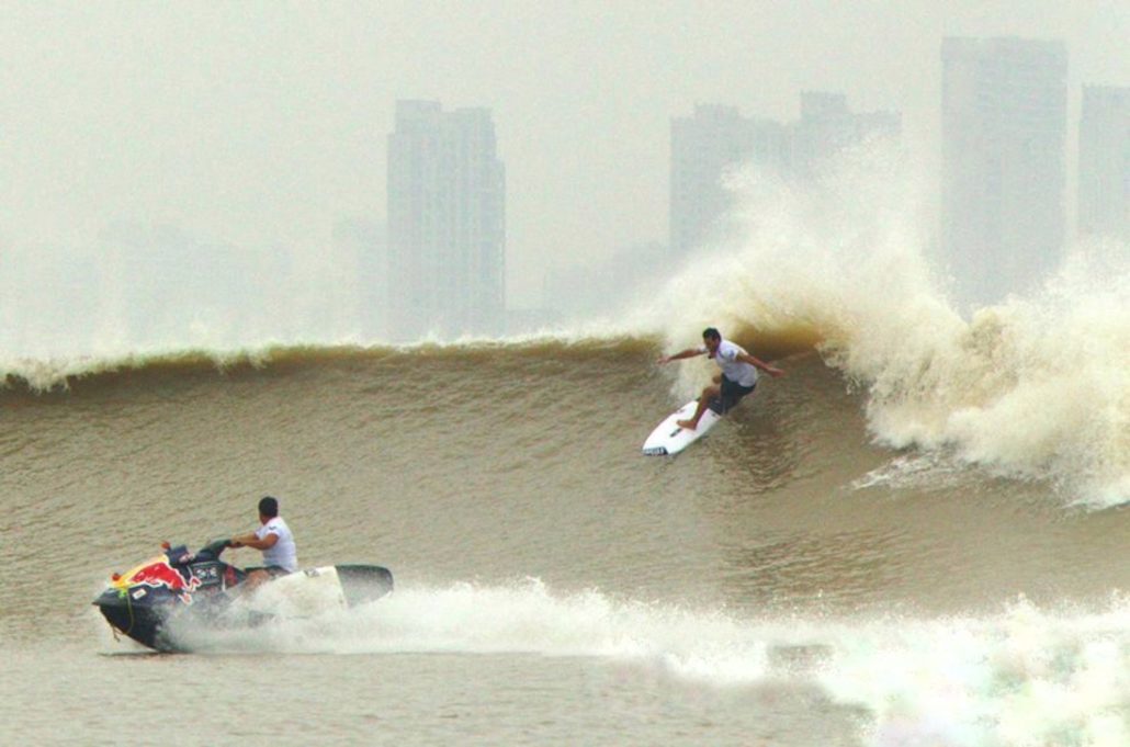 New Book Reveals Fascinating 1,000-Year-Old Origin of Chinese Surfing ...
